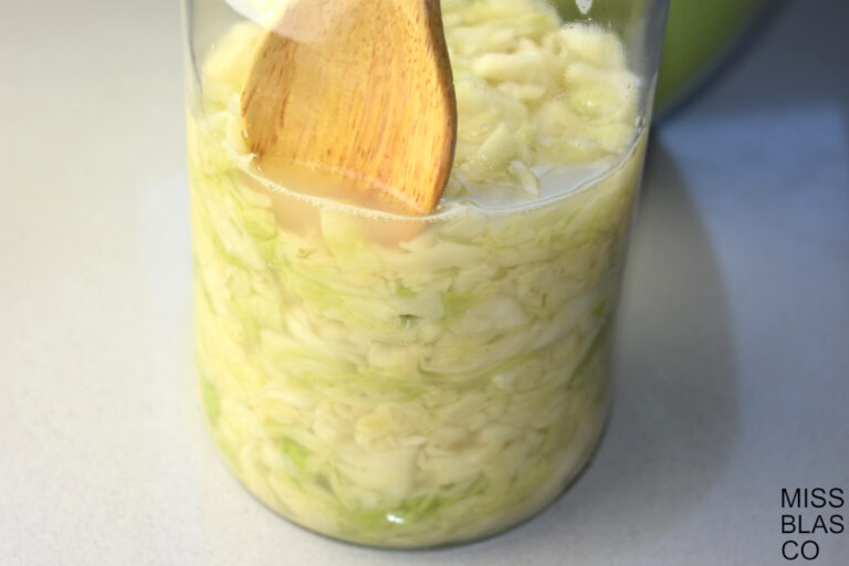 CÓMO FERMENTAR COL EN CASA (CHUCRUT) - RECETA - MISS BLASCO